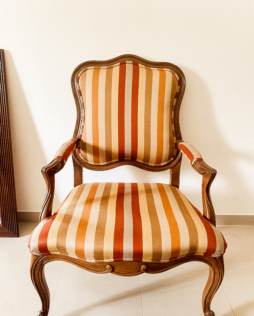 The Rather Curious Case of the Peculiar Chair – My Wandering Nest